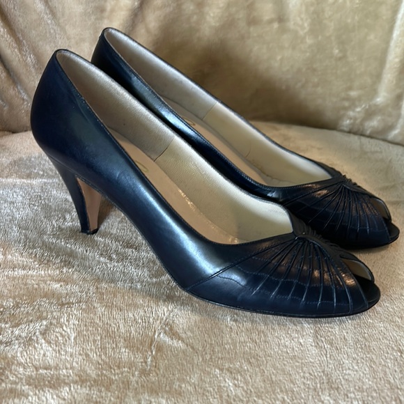 Reed Evins | Shoes | Vintage Reed Evins Midnight Italian Leather Heels ...